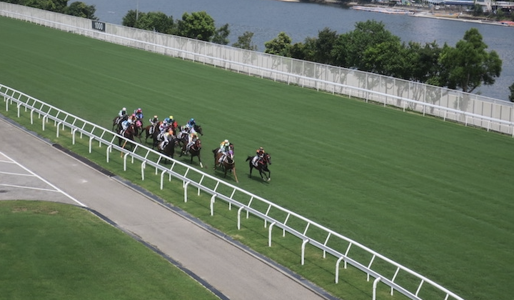 Simtrack Gets the Rails Run in Hong Kong « Breeding Racing